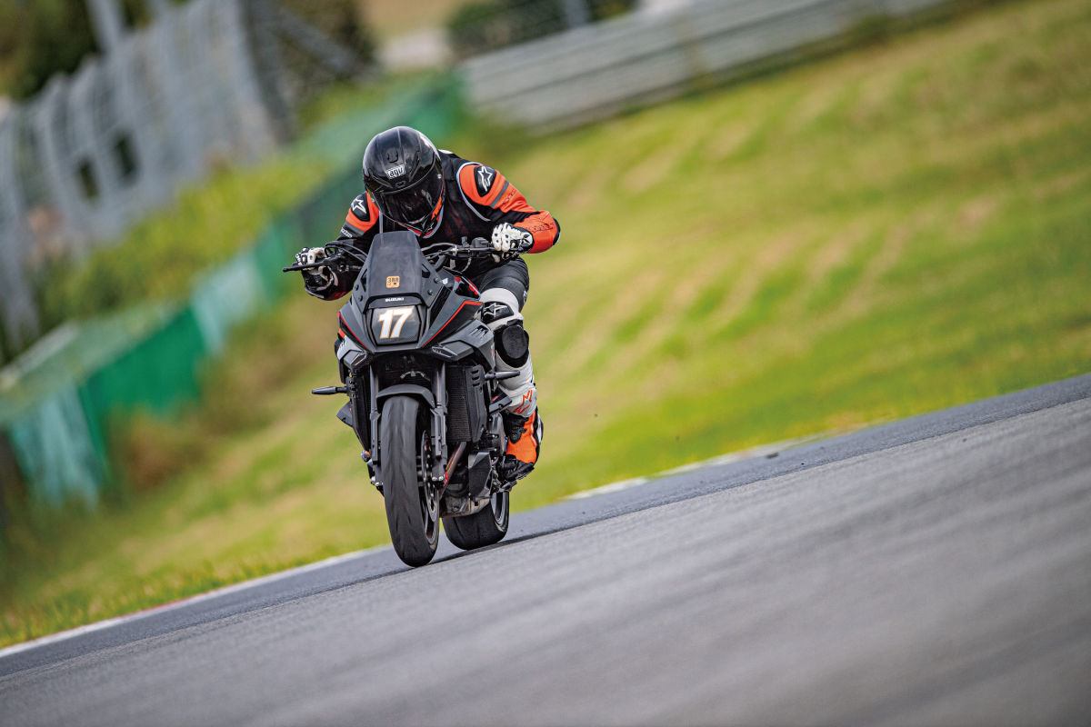 211202_katana3 (6) | 월간모터바이크