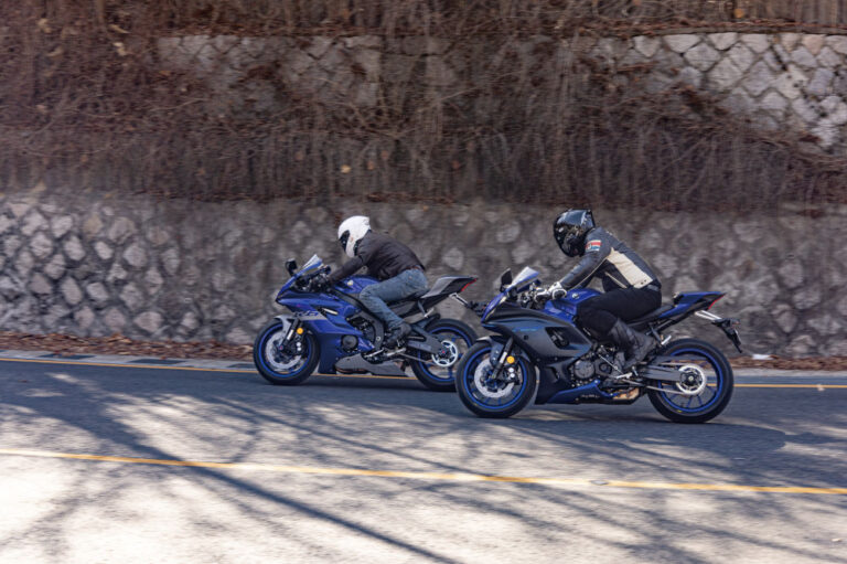 클래스의 계승자 혹은 반역자. 야마하 YZF-R7 VS YZF-R6 | 월간모터바이크