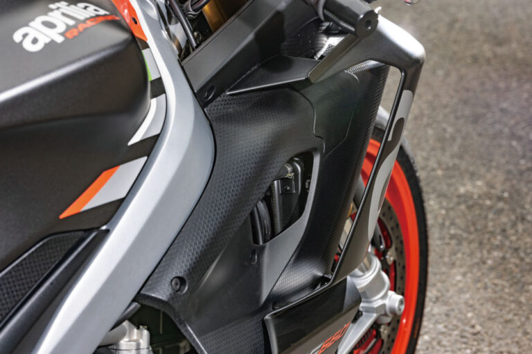 트윈 스포츠의 정점, 아프릴리아 RS660 | 월간모터바이크