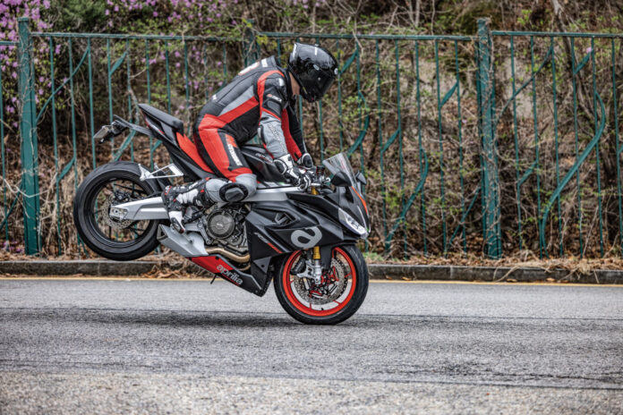 트윈 스포츠의 정점, 아프릴리아 RS660 | 월간모터바이크