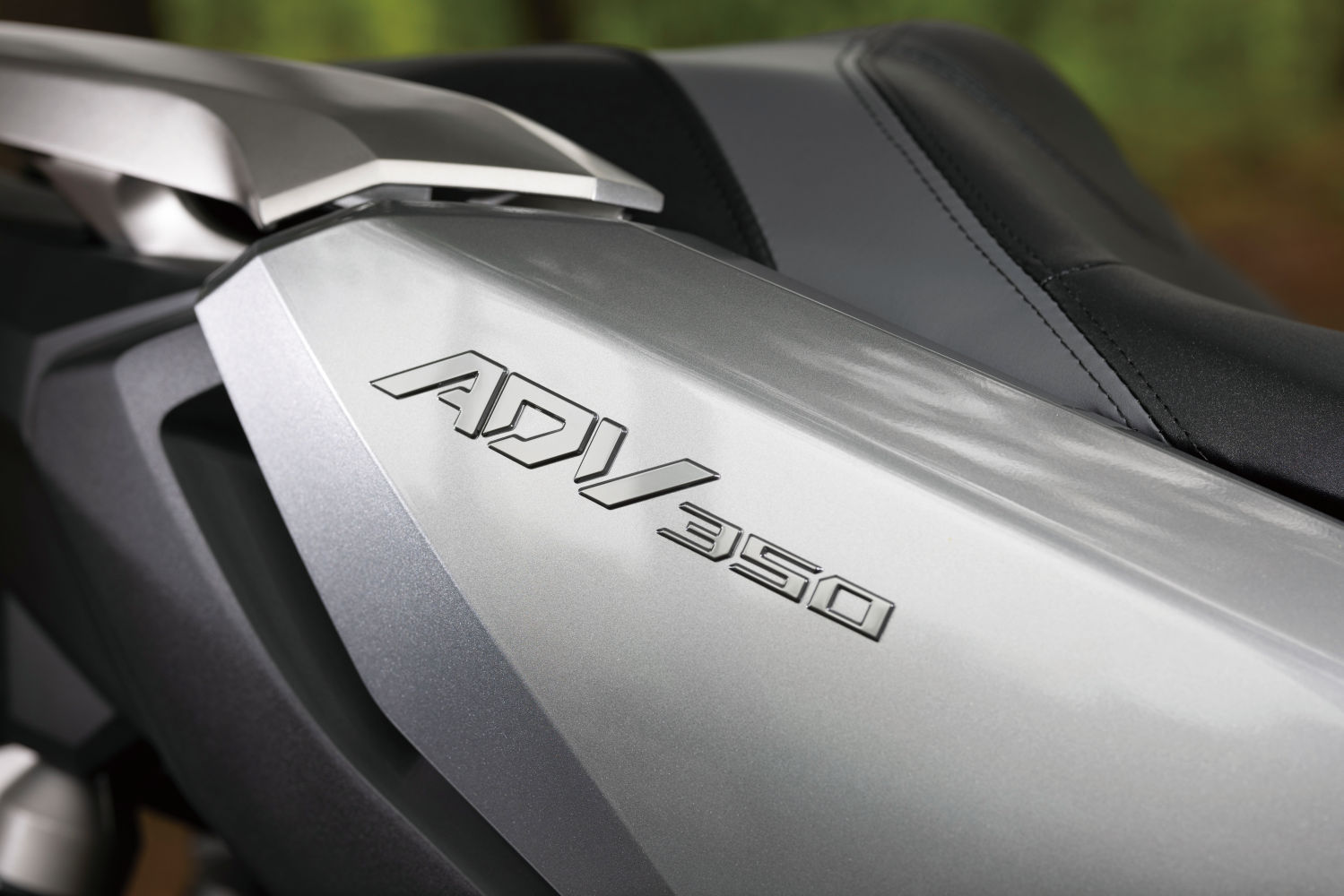 일상에 모험을 얹다, 혼다 ADV 350 | 월간모터바이크